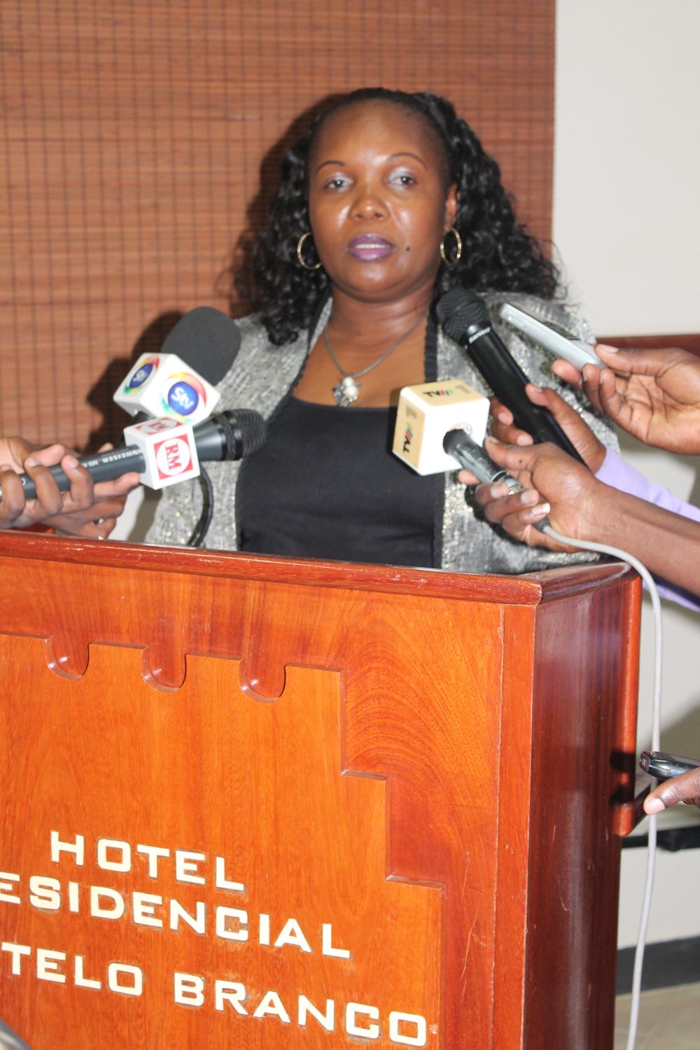 Munir os formandos de capacidade para responderem aos desafios do ...