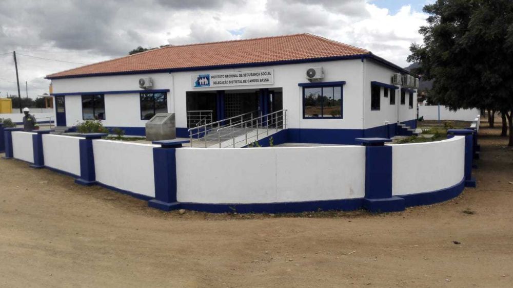 Chefe do Estado inaugura edifício do INSS em Cahora Bassa – INSS ...