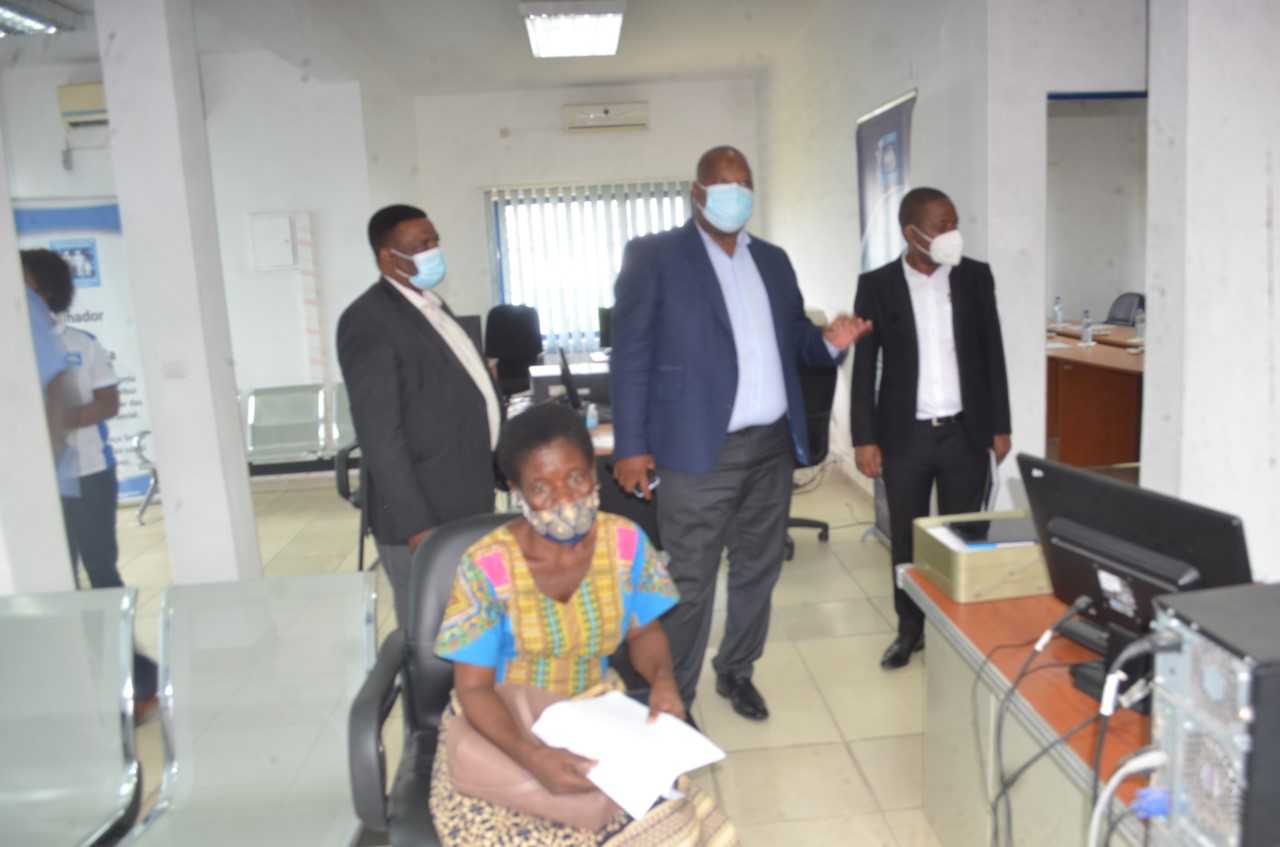 Director Geral do INSS quer melhor atendimento aos utentes – INSS ...