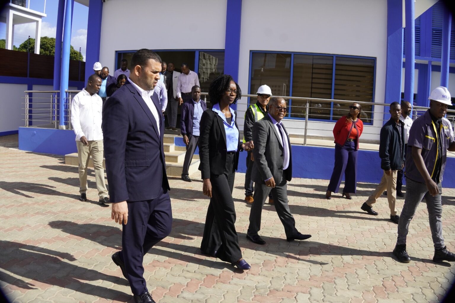 Ivete Alane monitora obra do novo edifício da delegação provincial do ...